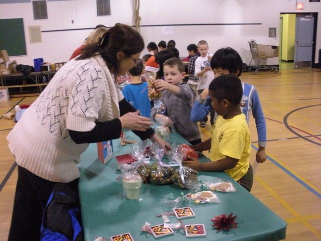 Christmas Craft Fair - Thumbnails - École Nestor Elementary School
